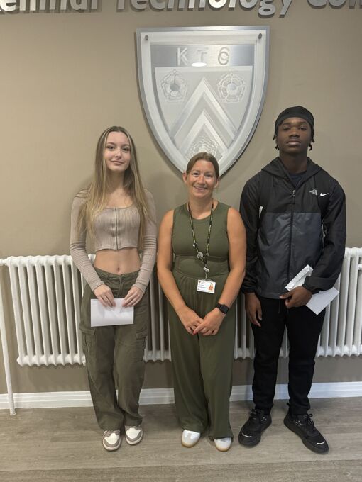 GCSE Results Day - News - Kemnal Technology College